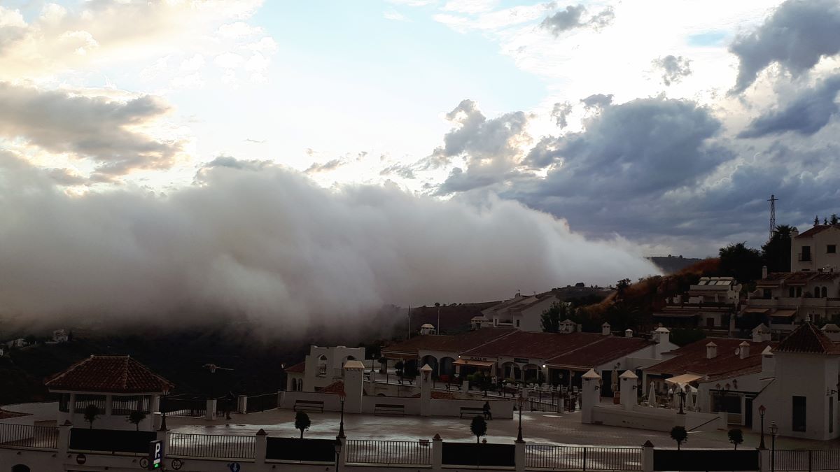 Atenţionare de călătorie în Spania: coduri de caniculă, furtuni și ploi ...